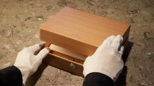 Sell Used Luxury Omega Watches | ALLU Saudi